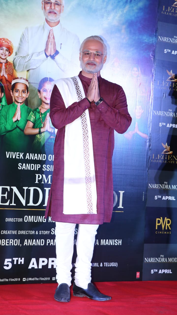 PM Narendra Modi biopic trailer launch: Vivek Oberoi tries playing Modi ...