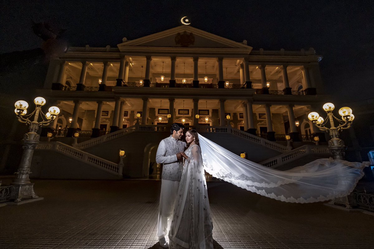 Arya and Sayyeshaa look regal in their first wedding photoshoot. See pics