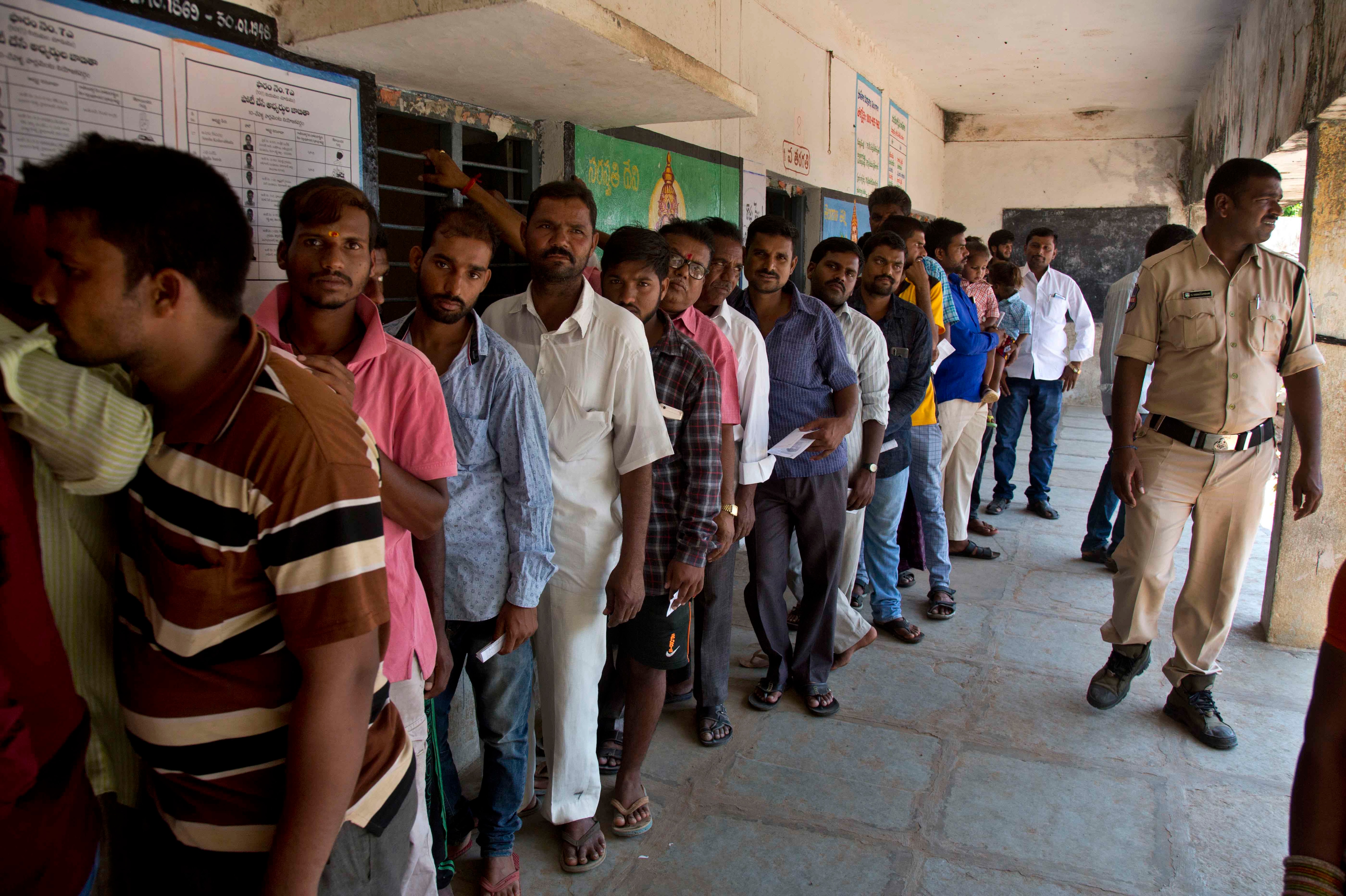 First phase of elections: Nominations, queues and polling pursuit | IN ...