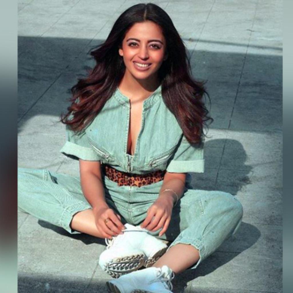 Bigg Boss 12’s Neha Pendse sets the internet on fire with latest pics ...