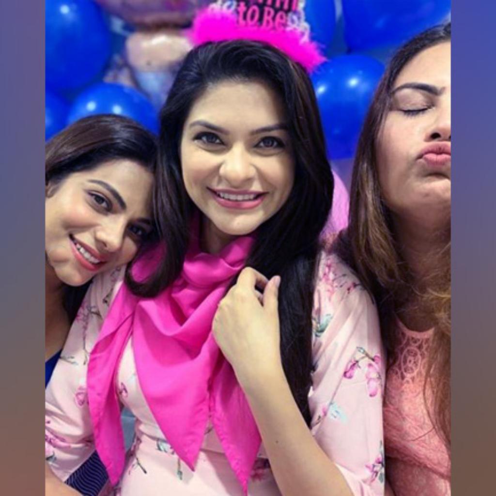 Bahu Hamari Rajni Kant's Neha Kaul looks mesmerising at her baby shower ...