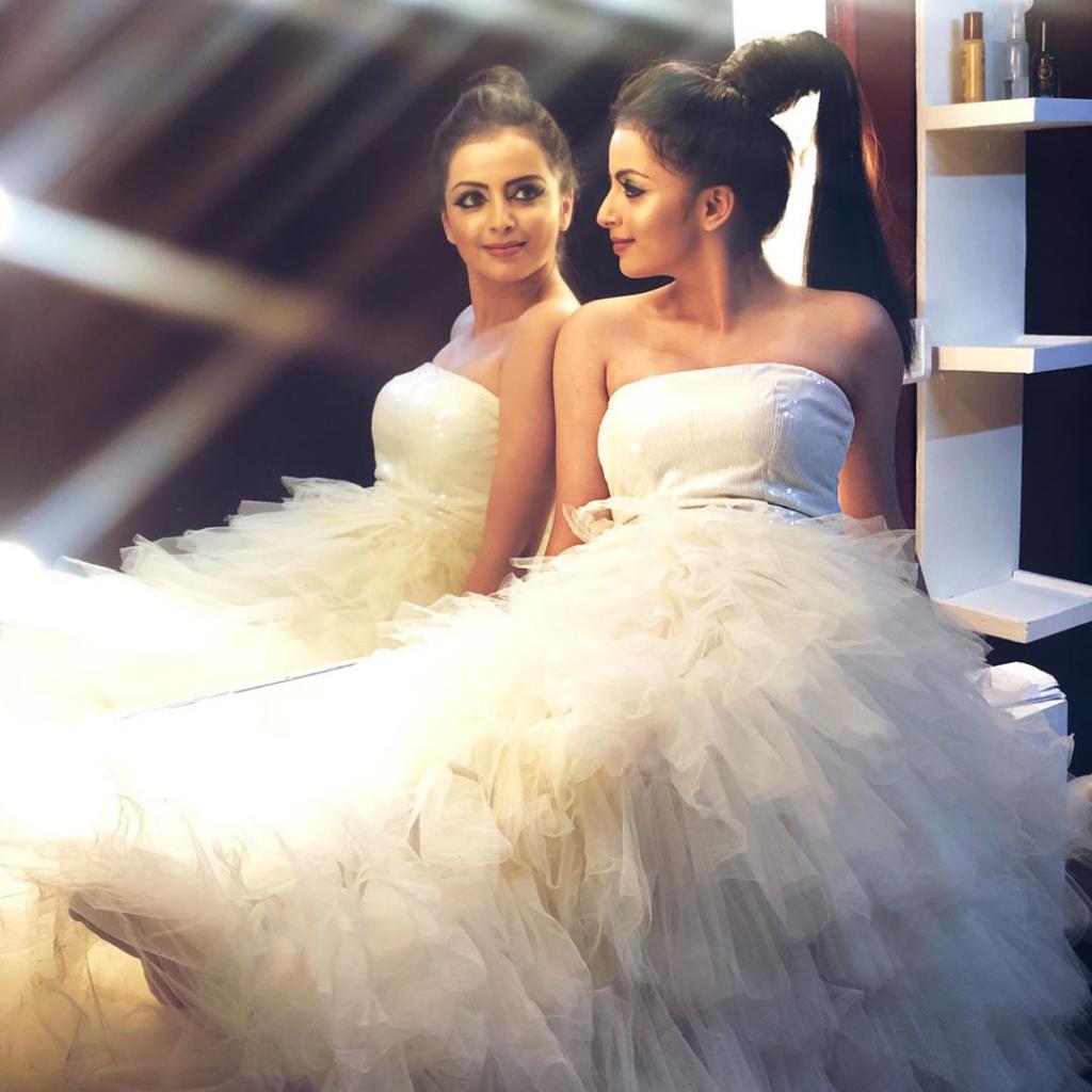 Sarvagun Sampanna's Shrenu Parikh looks straight out of a fairytale in ...