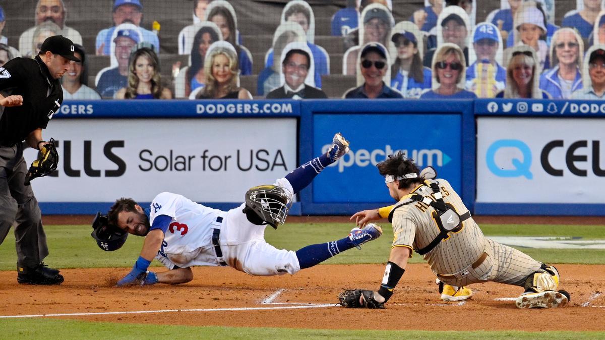 Major sports back on, masked people go on walks, more | World in pics