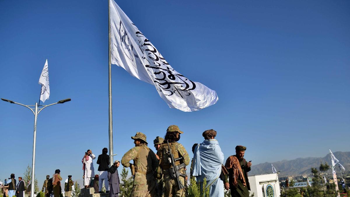 Taliban hoist giant flag in Kabul, eight months after return to power ...