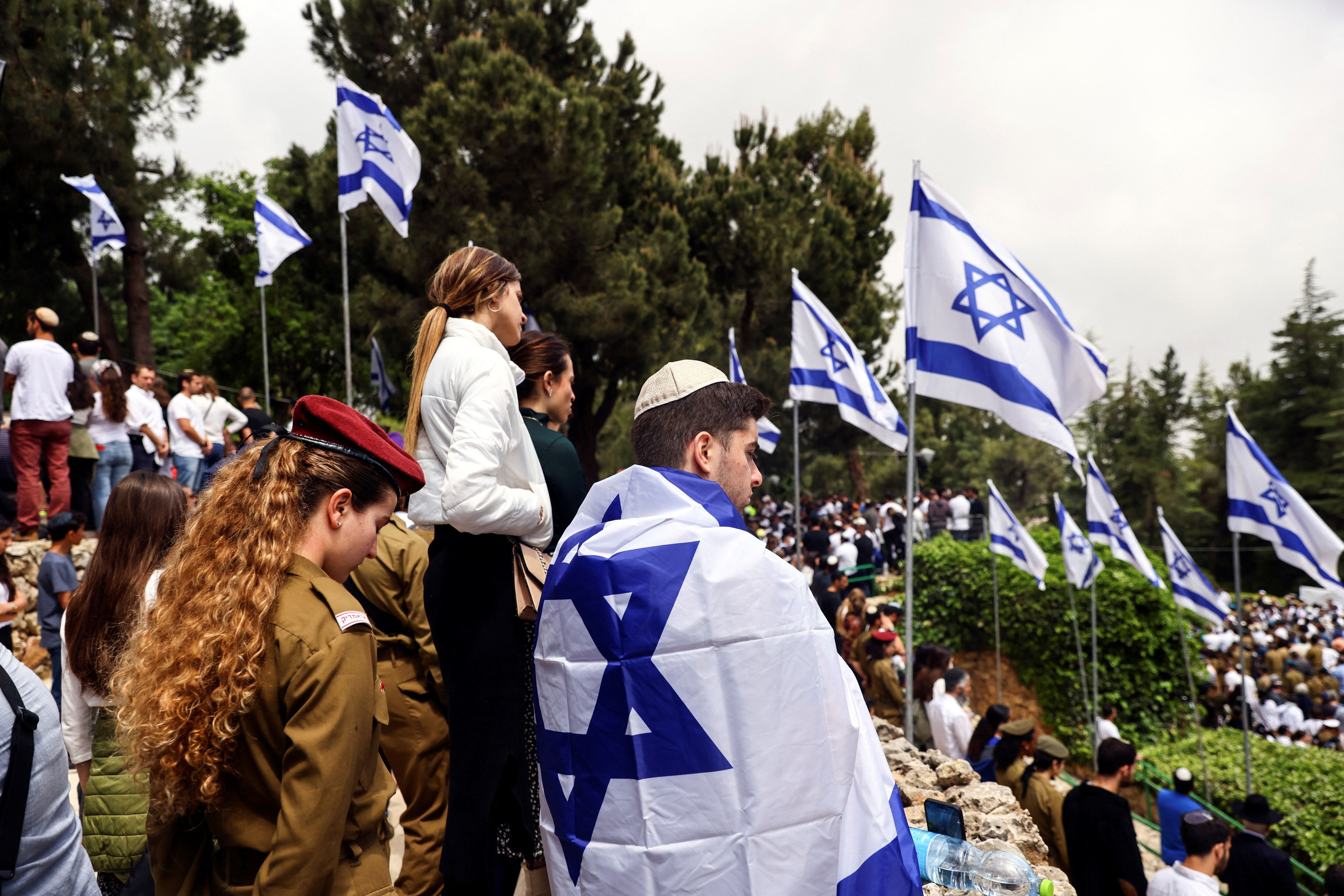 Israel marks Memorial Day to honour fallen soldiers, terror victims | Pics