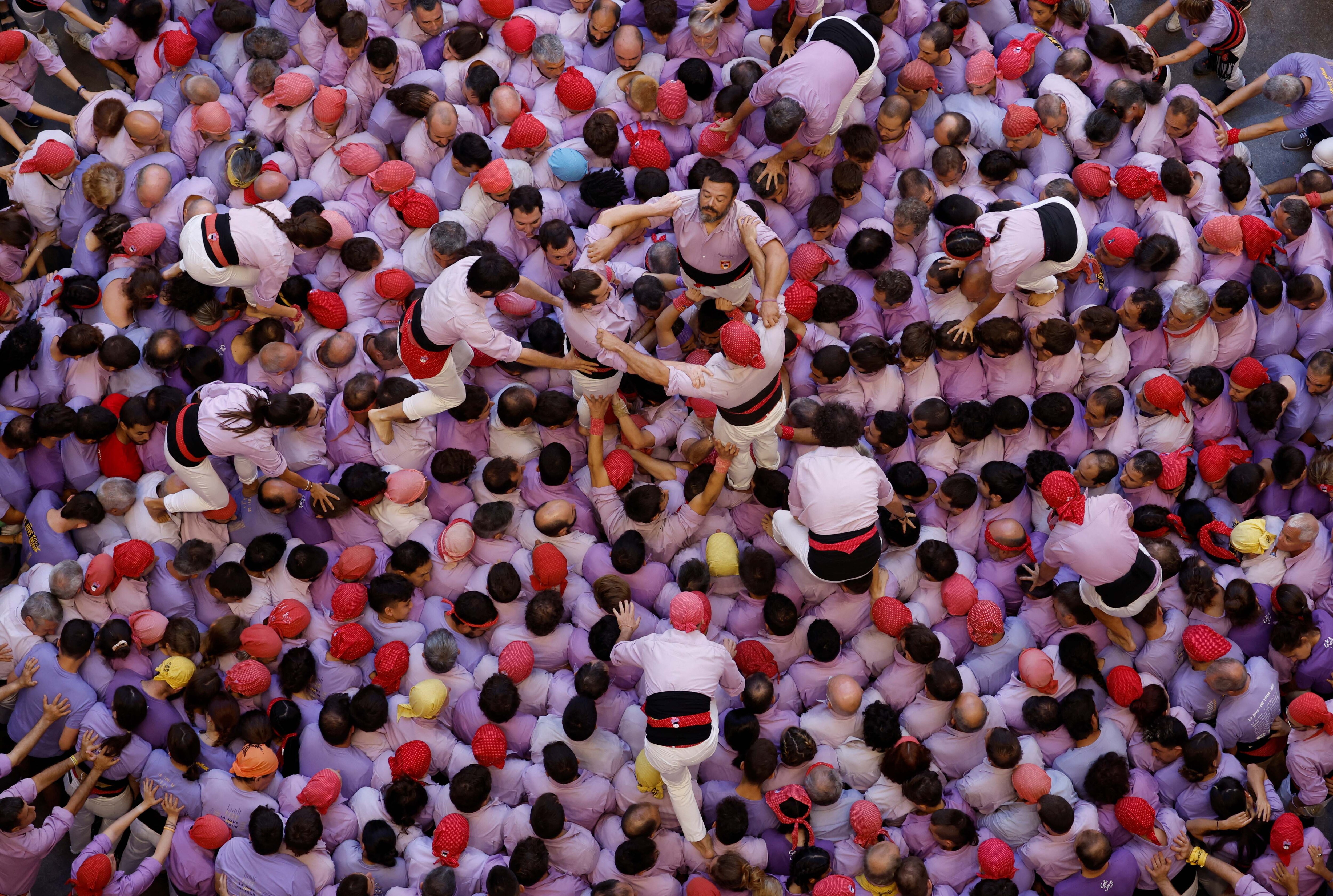 Spain hosts human tower competition in Tarragona | PICS