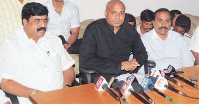 K'taka: Reddys to sell TV channel? - India Today