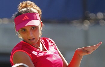 Sania breaks into doubles top-10 - India Today