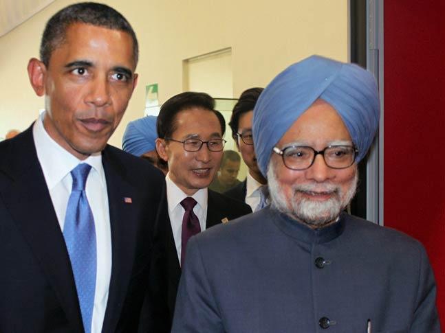 Singh, Obama meet on sidelines of G20 summit - India Today