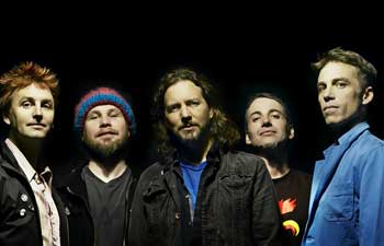 Watch Pearl Jam perform at Jay-Z`s festival - India Today