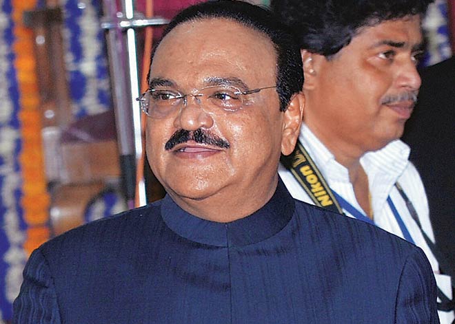 Corruption charges against NCP leader Chhagan Bhujbal to be investigated - India Today