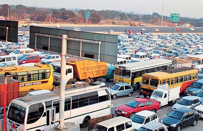 Toll collection on Delhi-Gurgaon expressway resumes today - India Today