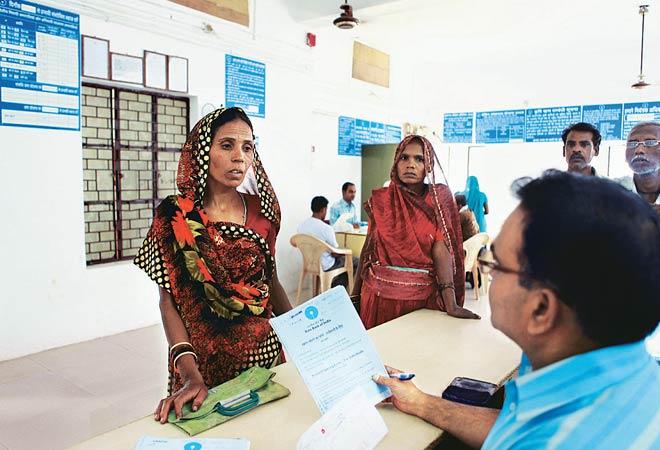 Centre, Election Commission lock horns over direct cash transfer scheme ...