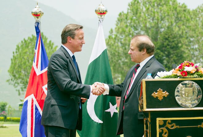 Britain, Pakistan pledge to fight terrorism and bring peace to ...