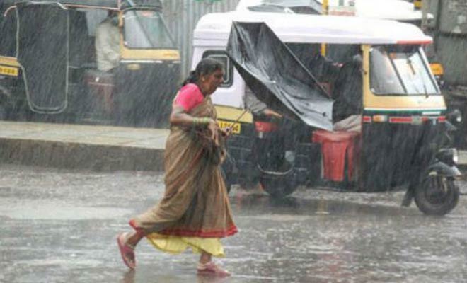 One killed, three injured as incessant rains lash Hyderabad - India Today