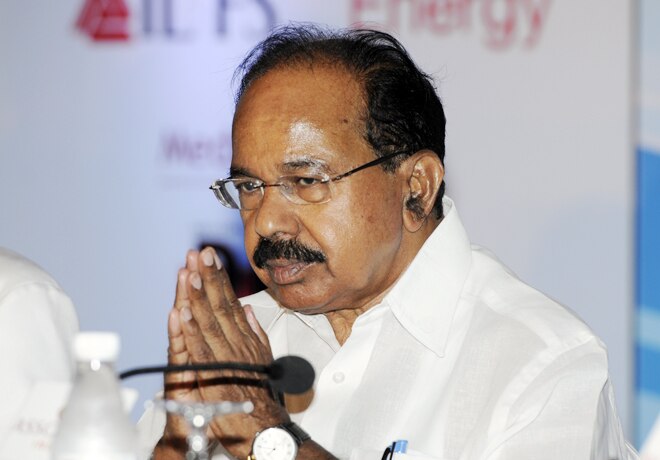 Moily says price hike to help monetise 3 Tcf of gas finds - India Today