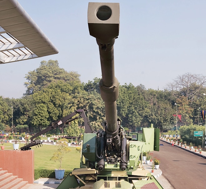 Army begins fresh hunt for light field guns - India Today