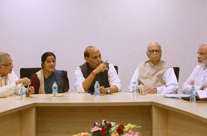 BJP, RSS meet to discuss 2014 assembly poll strategy - India Today