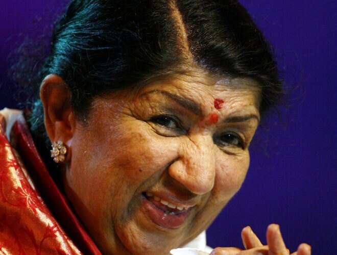 Big B, Hema Malini wish Lata Mangeshkar on her 84th birthday - India Today