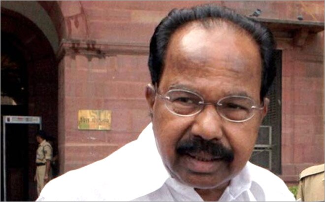 Moily says no decision on shutting petrol pumps at night - India Today