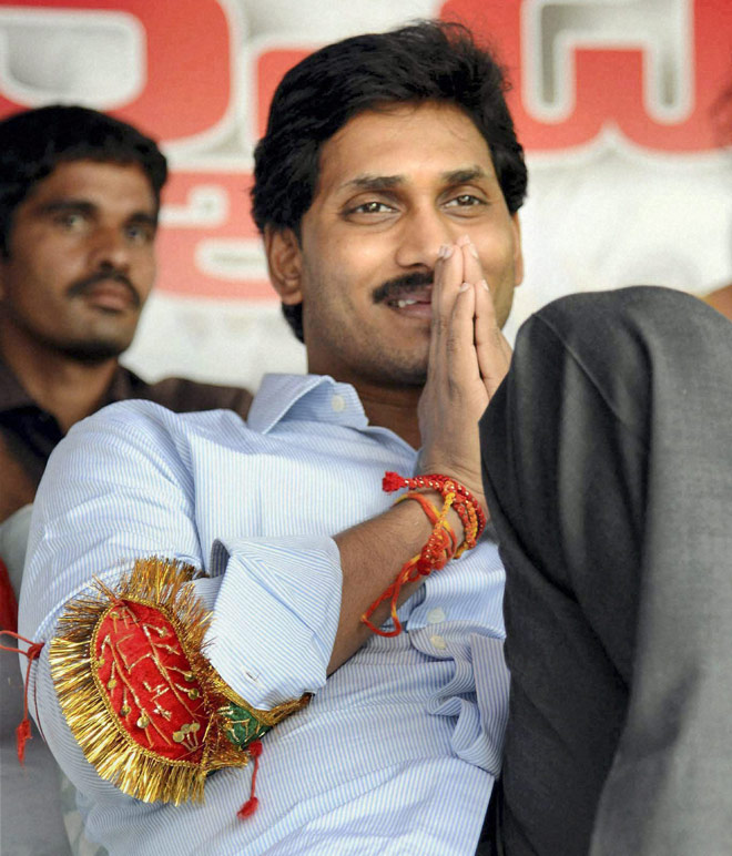 Jagan lashes out at Sonia, asks people to unite and thwart politics of ...