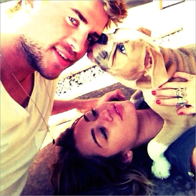 Miley Cyrus writes Liam Hemsworth love note - India Today