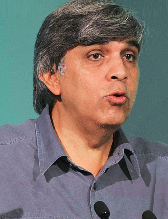 V-C Dinesh Singh untraceable amid DU-UGC fiasco - India Today