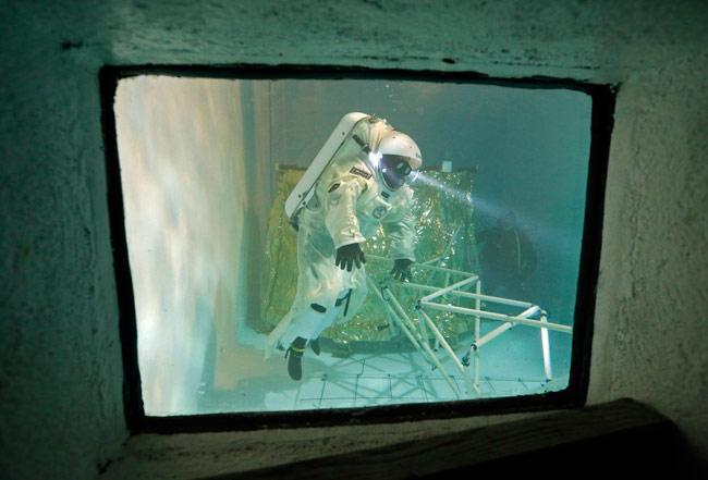 Learning to spacewalk on Mars, under a swimming pool - India Today