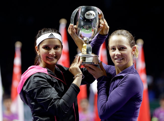 Sania Mirza, Cara Black clinch doubles title at WTA Finals - India Today