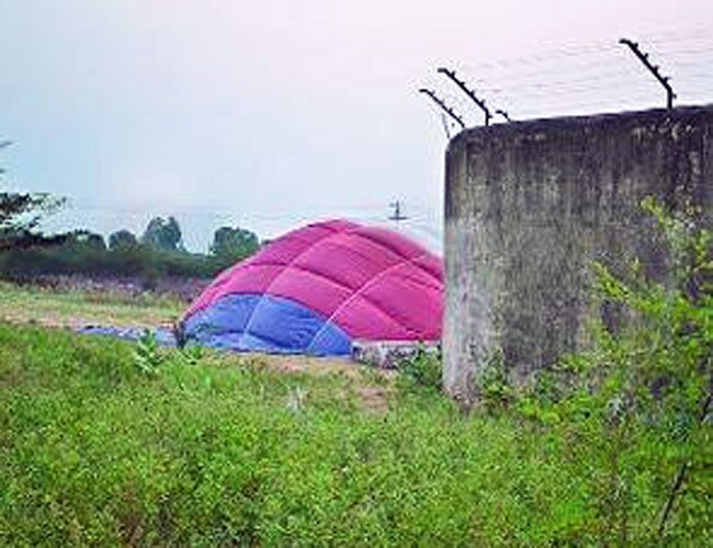 Hot air balloon lands near Ajmer prison, probe ordered - India Today