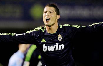 Ronaldo scores as Real Madrid thrash Elche 2-0 - India Today