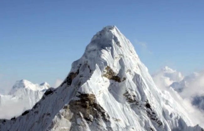 A never seen before view of the Himalayas in matter of minutes - India ...