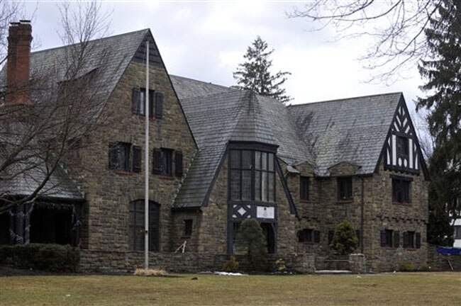 In US, a hunt for Fraternity boys who posted nude photos online - India ...