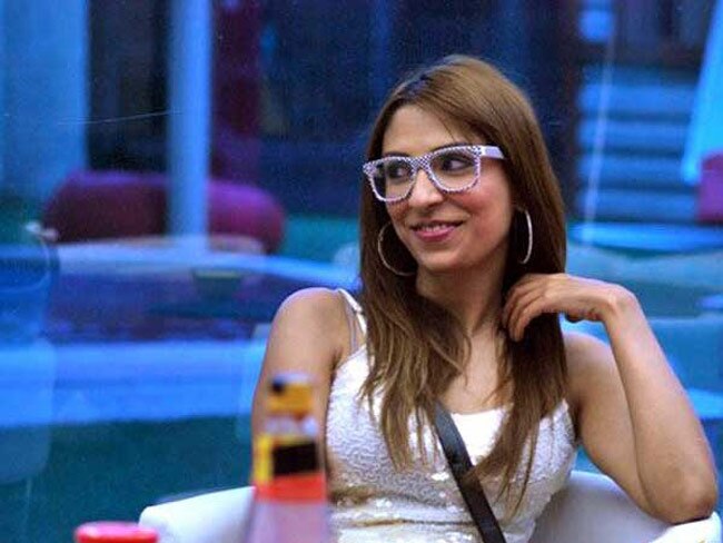 Pooja Misraa sues Colors, says Farah Ki Daawat was her idea - India Today