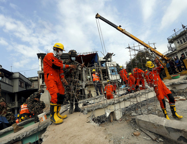 China to triple Nepal aid, boosts rescue efforts - India Today
