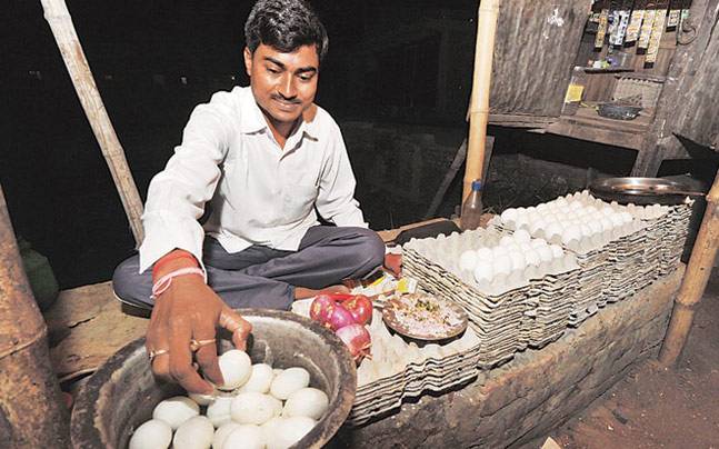 Delhi egg traders up in arms against green cess - India Today