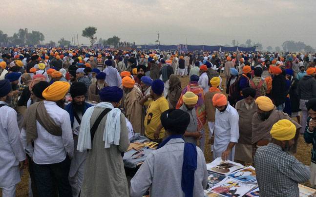 Sikh Congregation in Amritsar gives sleepless nights to Badal govt ...