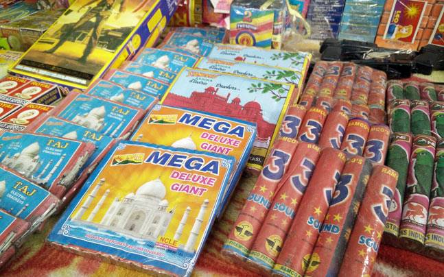 25 kg crackers seized from Kuwait citizen at Karippur airport in Kerala ...