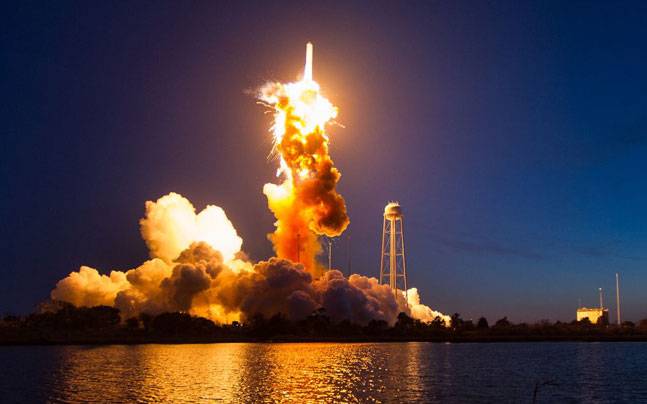 US releases video showing Iranian rockets near its warships - India Today