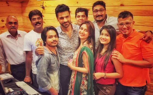 See pic: This is what Divyanka and Vivek were upto last evening - India ...