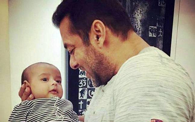 Viral now: Salman Khan teaches nephew Ahil the Sultan pose in this ...