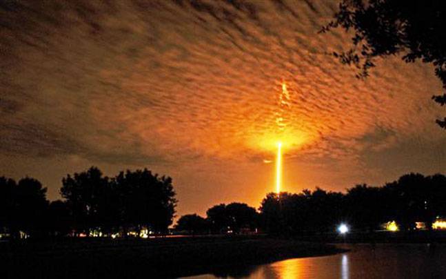 Be dazzled: Pics show how SpaceX launched Falcon 9 rocket and lit up ...