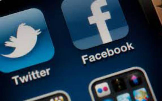 Here's how you can use Facebook and Twitter to find your next job ...