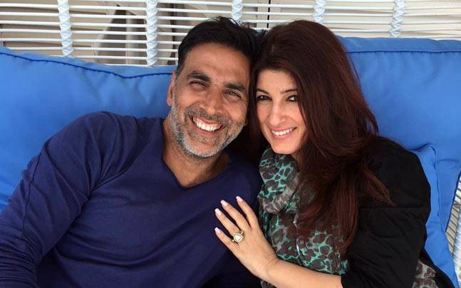 SEE PIC: Akshay shares an adorable picture with Twinkle from their last ...