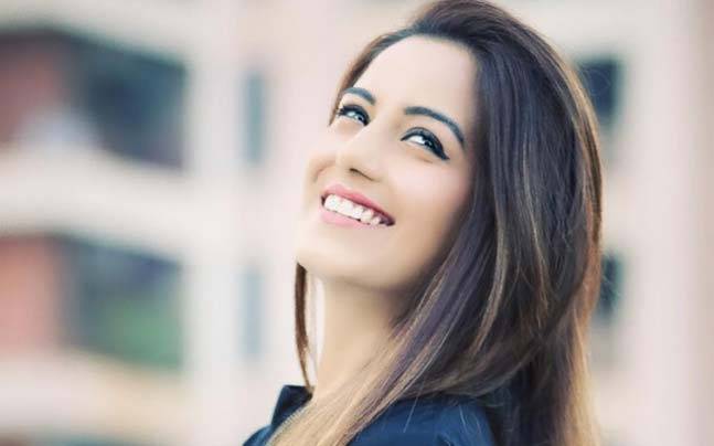 TV actress Srishty Rode engaged; will tie the knot this winter - India ...