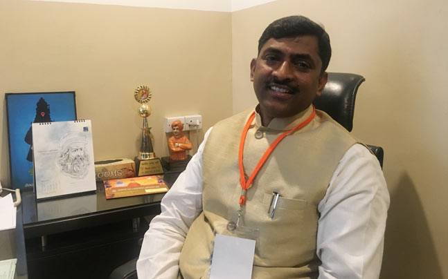 How BJP is making in-roads in Tamil Nadu while AIADMK factions talk of ...