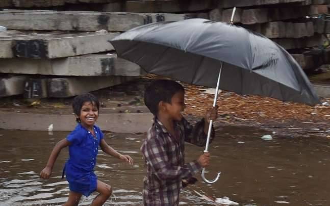 Heavy rains lash Delhi-NCR bringing relief from humidity - India Today