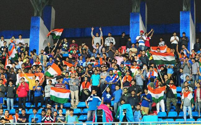 'Beds for Traveling Fans' campaign to help fans in Bengaluru for India ...