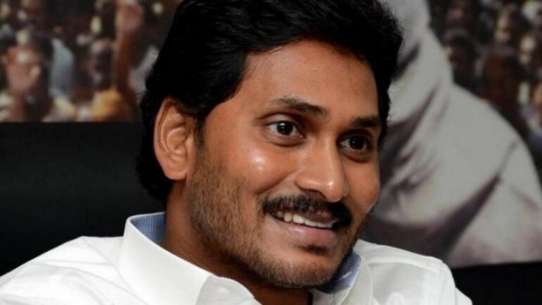 Andhra Pradesh CM Y S Jaganmohan Reddy makes strong pitch for special status at Niti Aayog meet ...
