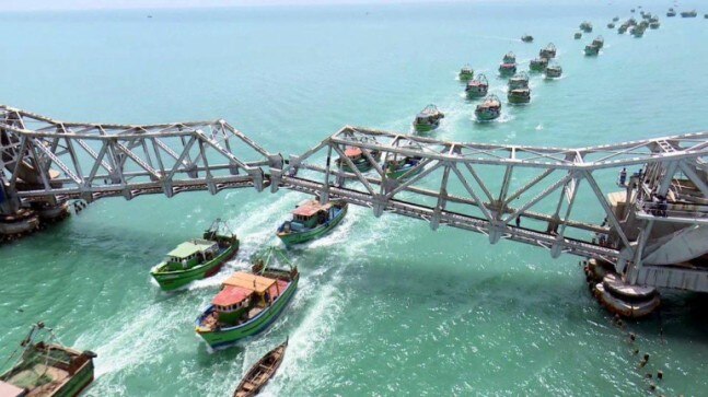 Rameswaram: Scherzer's span in 105-year-old Pamban Rail Bridge opens ...